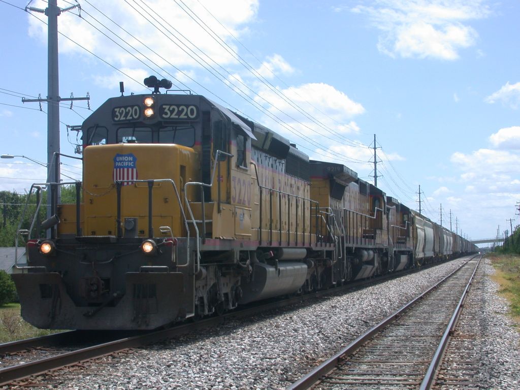 UP 3220 19Aug2004 Heading-up a NB Cement Train in SNEED